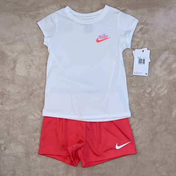 Nike | Matching Sets | Nike Girls Outfit Size 5 | Poshmark